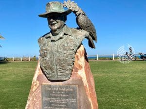 Statue Lord Alistair McAlpine - Destination Broome